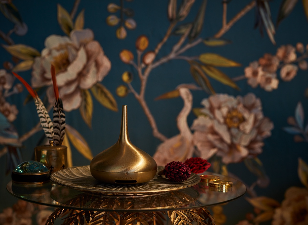 We're here for you | Spend €30 and receive a shower foam of choice ...